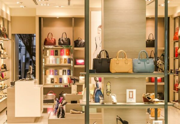 25 Creative Retail Display Ideas to Increase Foot Traffic